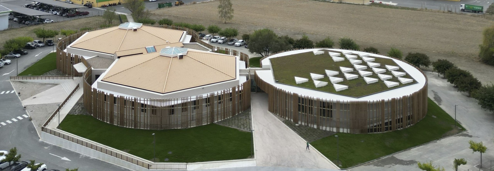 Ampliación de sede corporativa en Navarra con protagonismo de la madera - Club Madera